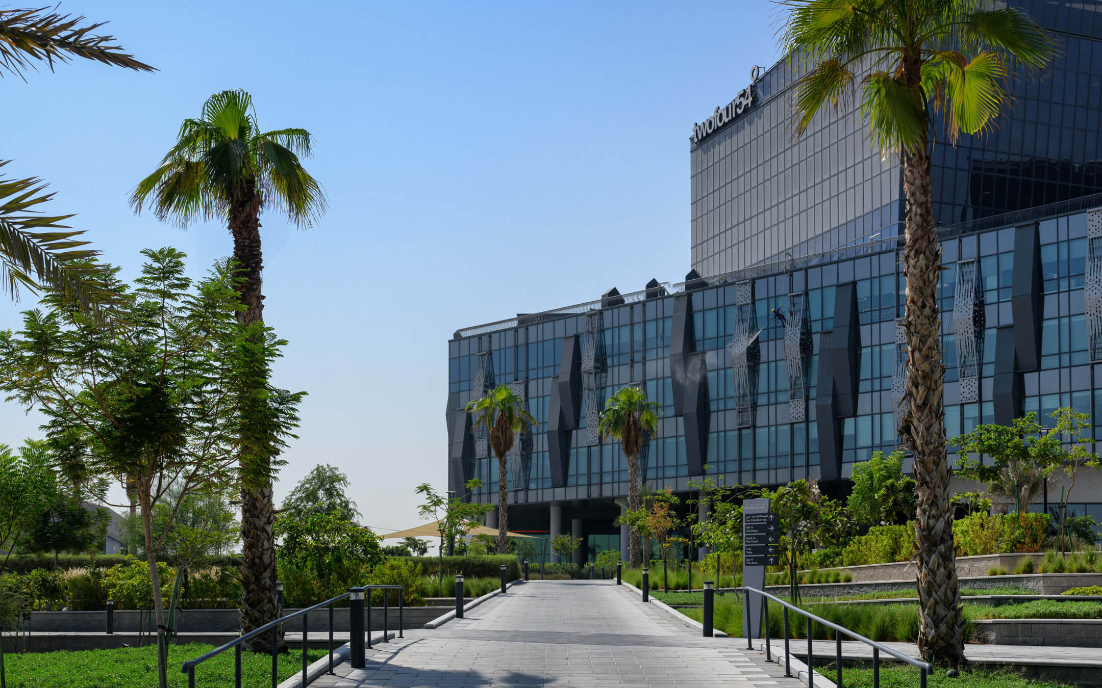 Aldar Properties PJSC. | Bloom Landscape